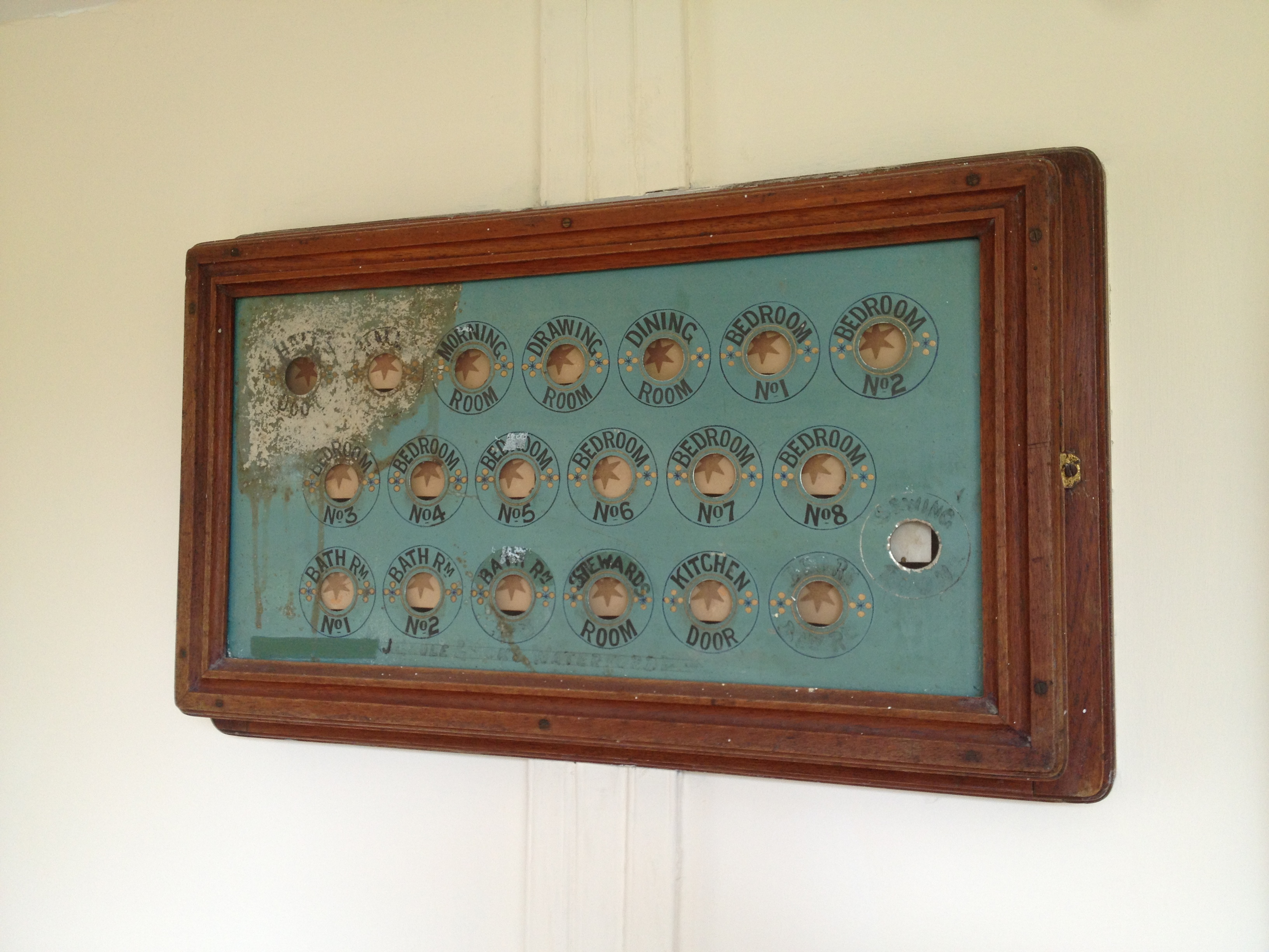 The Bells, the Bells… « The Irish Aesthete