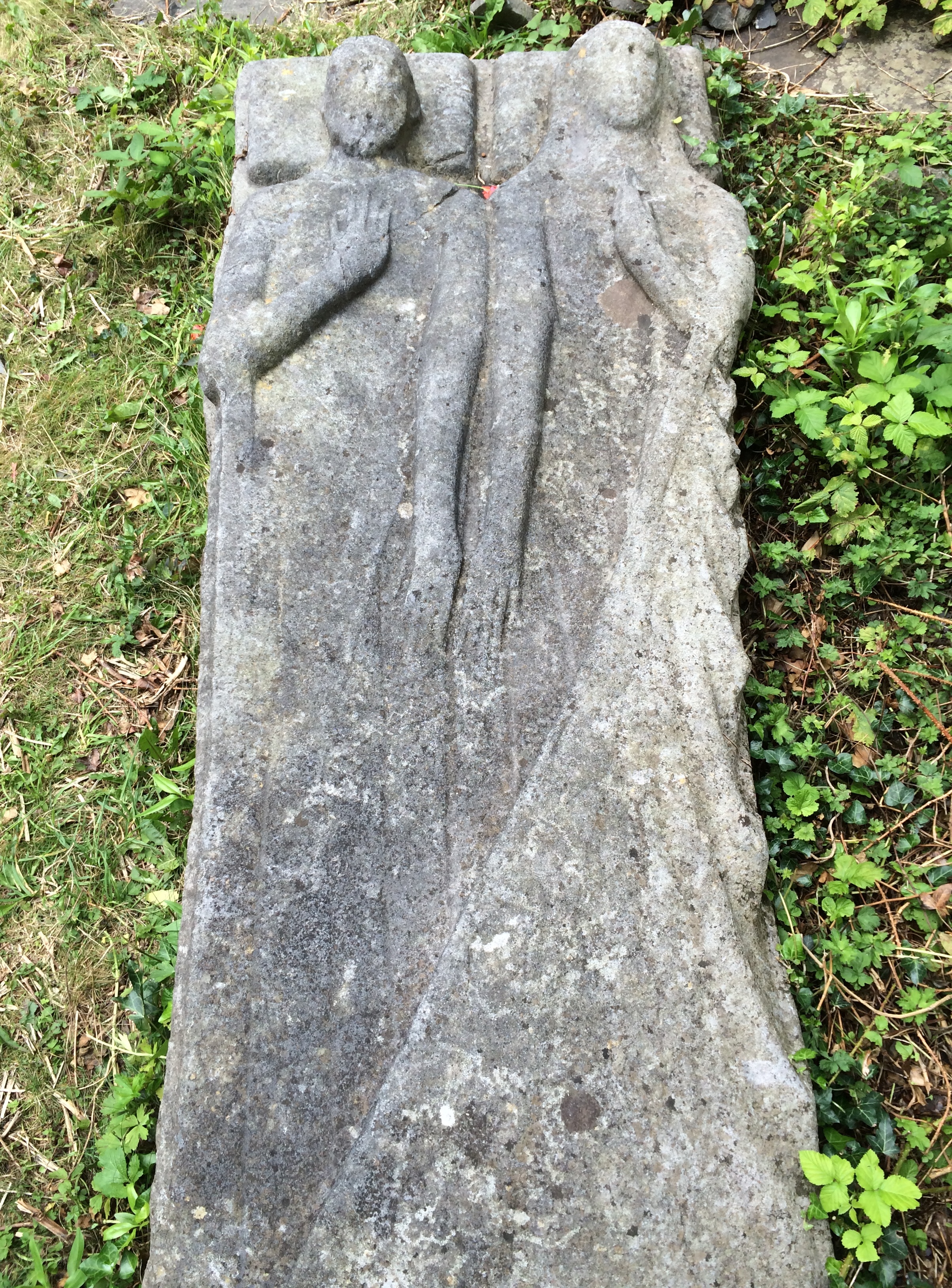 Let’s Talk of Graves, of Worms and Epitaphs « The Irish Aesthete