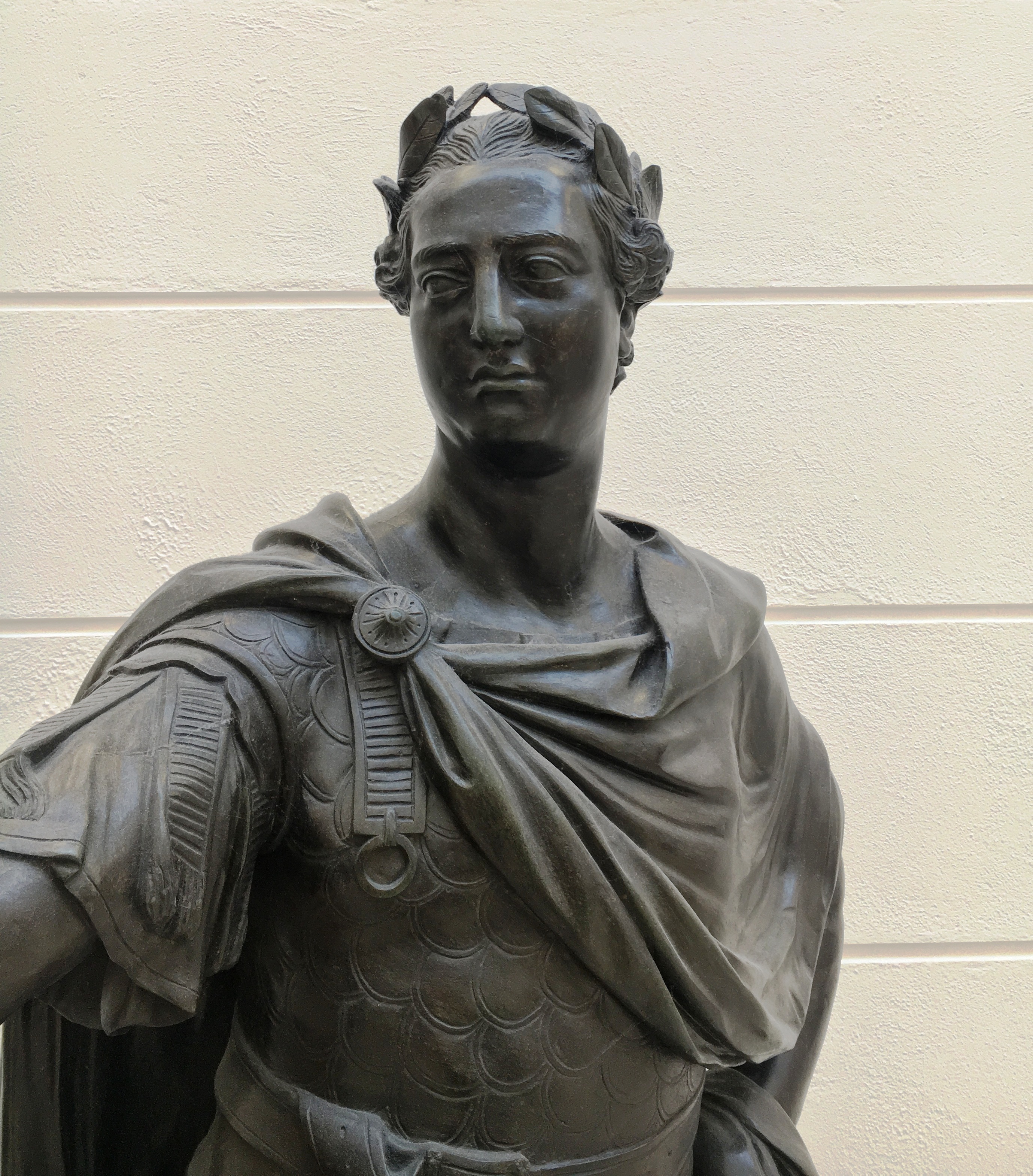 A Pert Statue « The Irish Aesthete